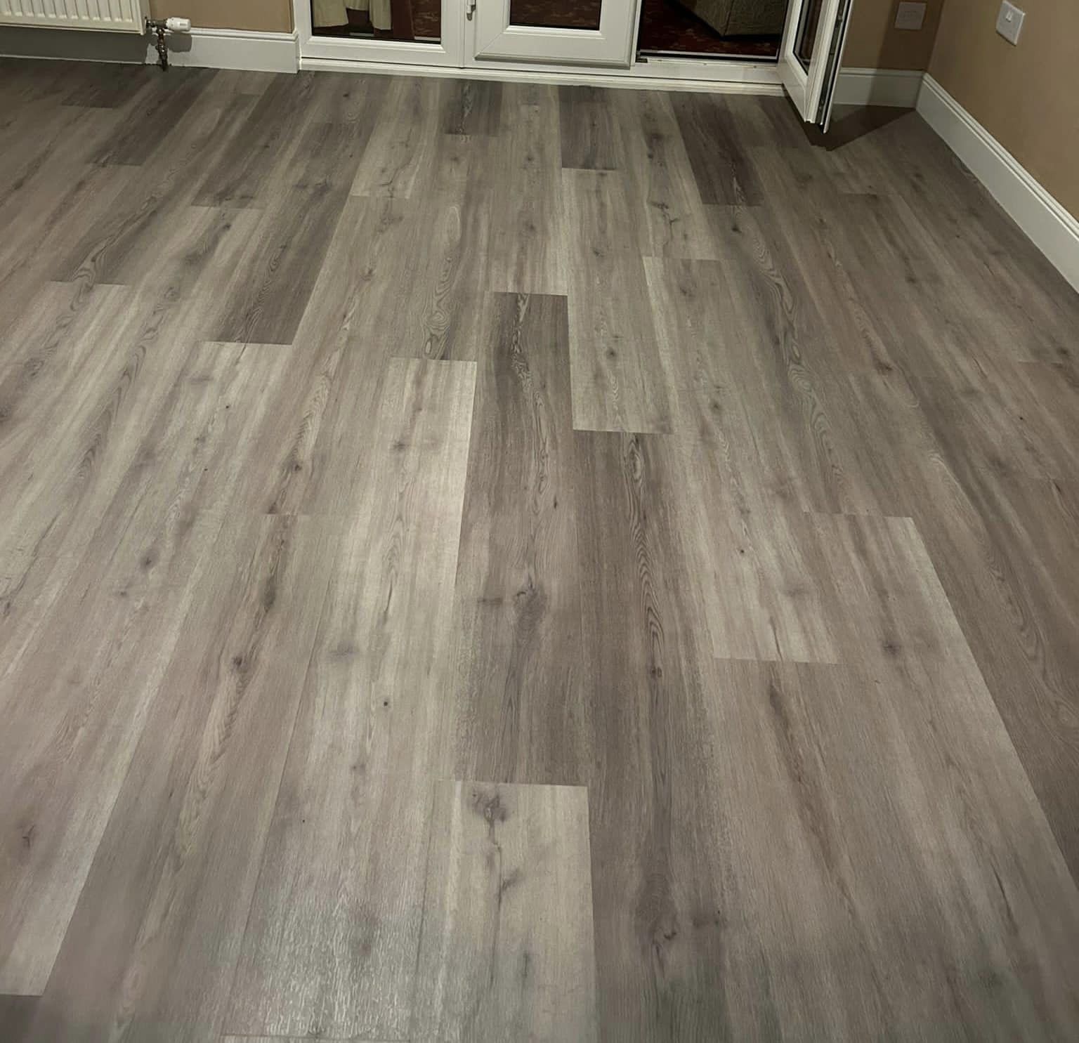 Luxury Vinyl Tiles - Lincolnshire Carpet Warehouse